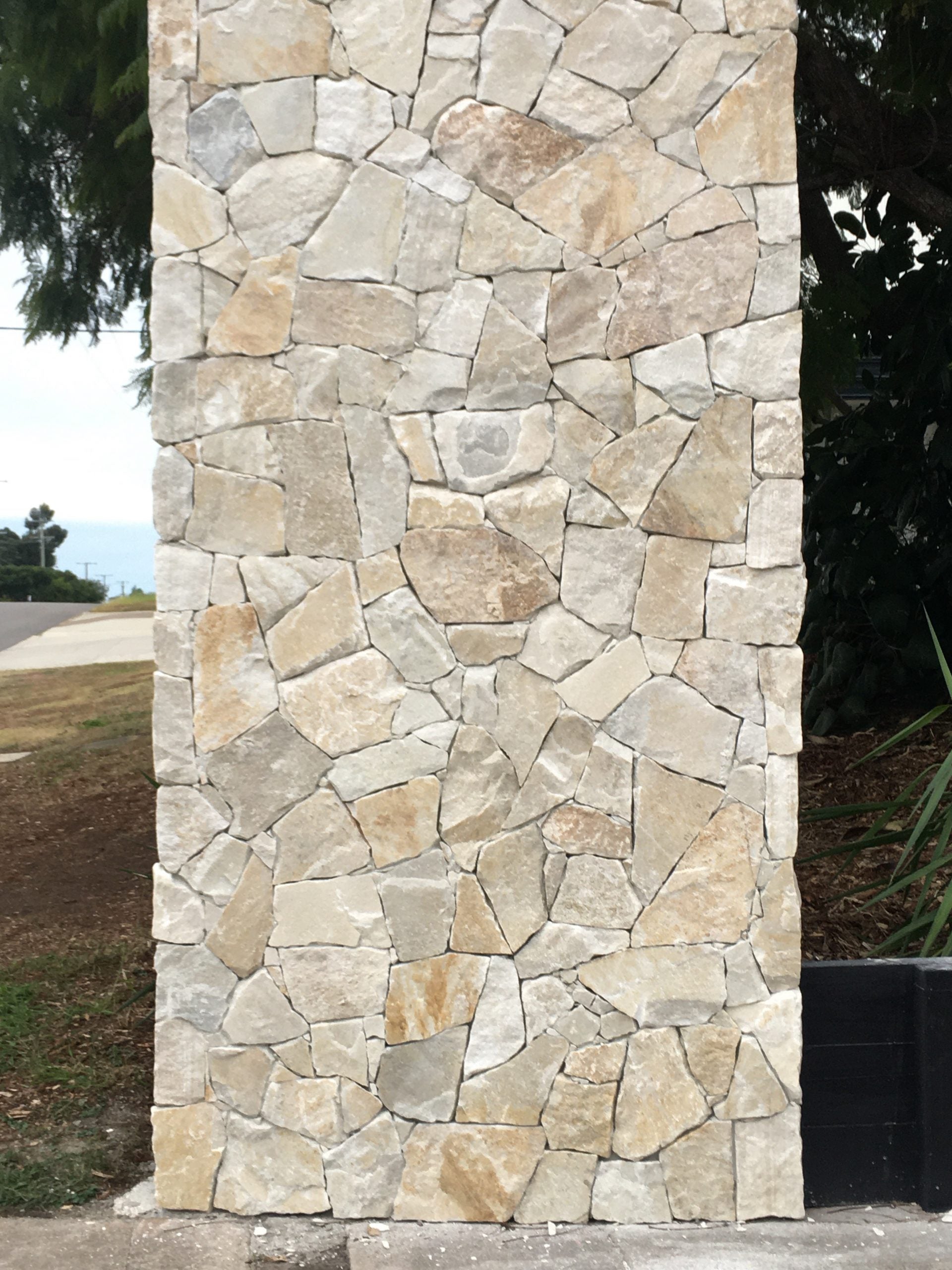 PERISHER RANDOM LOOSE WALL CLADDING#R#– Graystone Tile & Design Studio